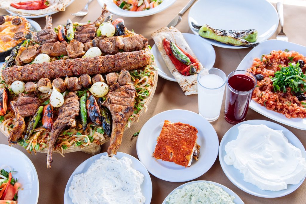 ONBEPERKT BBQ – Sohbet Restaurant